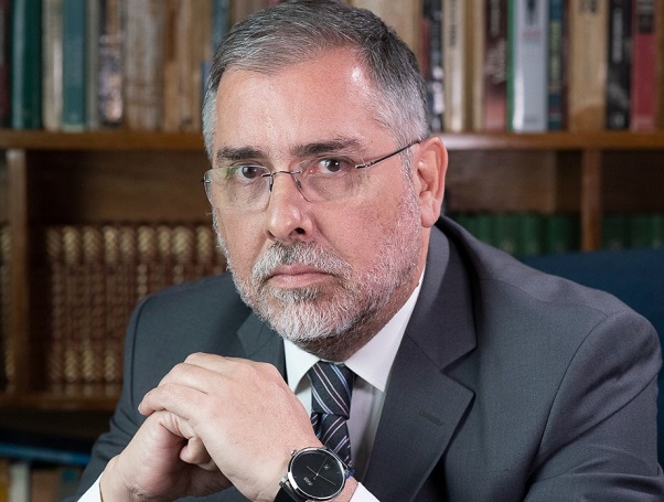 A profissionalização das campanhas eleitorais e a sobrevivência dos ...